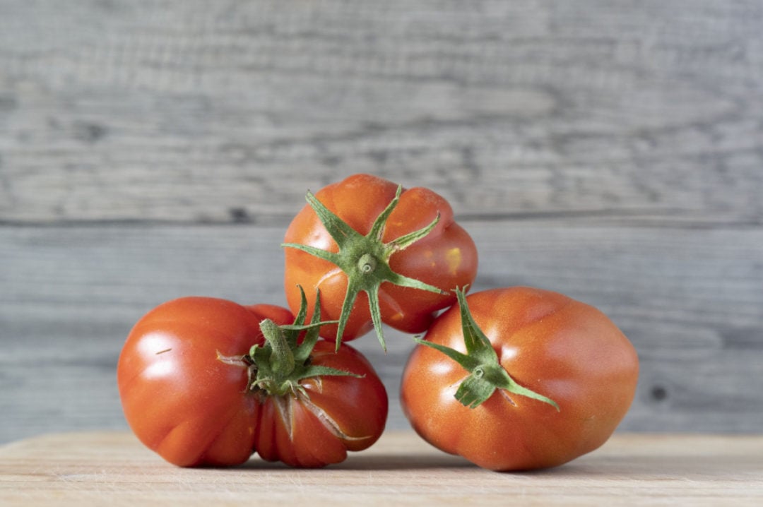 Giant Tomatoes: 21 Tomato Varieties For Growing Huge Tomatoes - Tomato ...